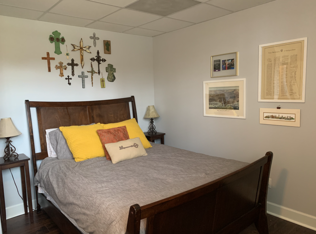 Downstairs Guest Suite | Simply Elliott Home Tour - Simply Elliott